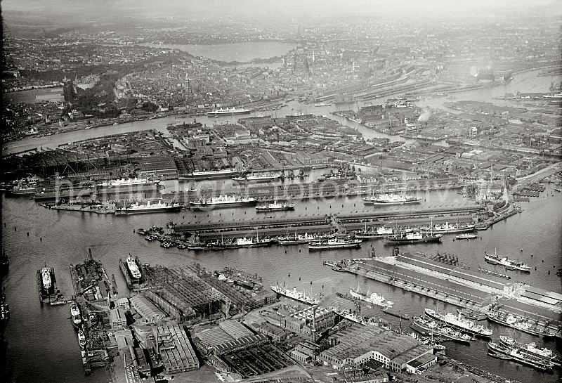 historische Hafenfotos der HHLA - Luftbild vom Hafen Hamburg ... historische Hafenfotos der HHLA - Luftbild vom Hafen Hamburg ...